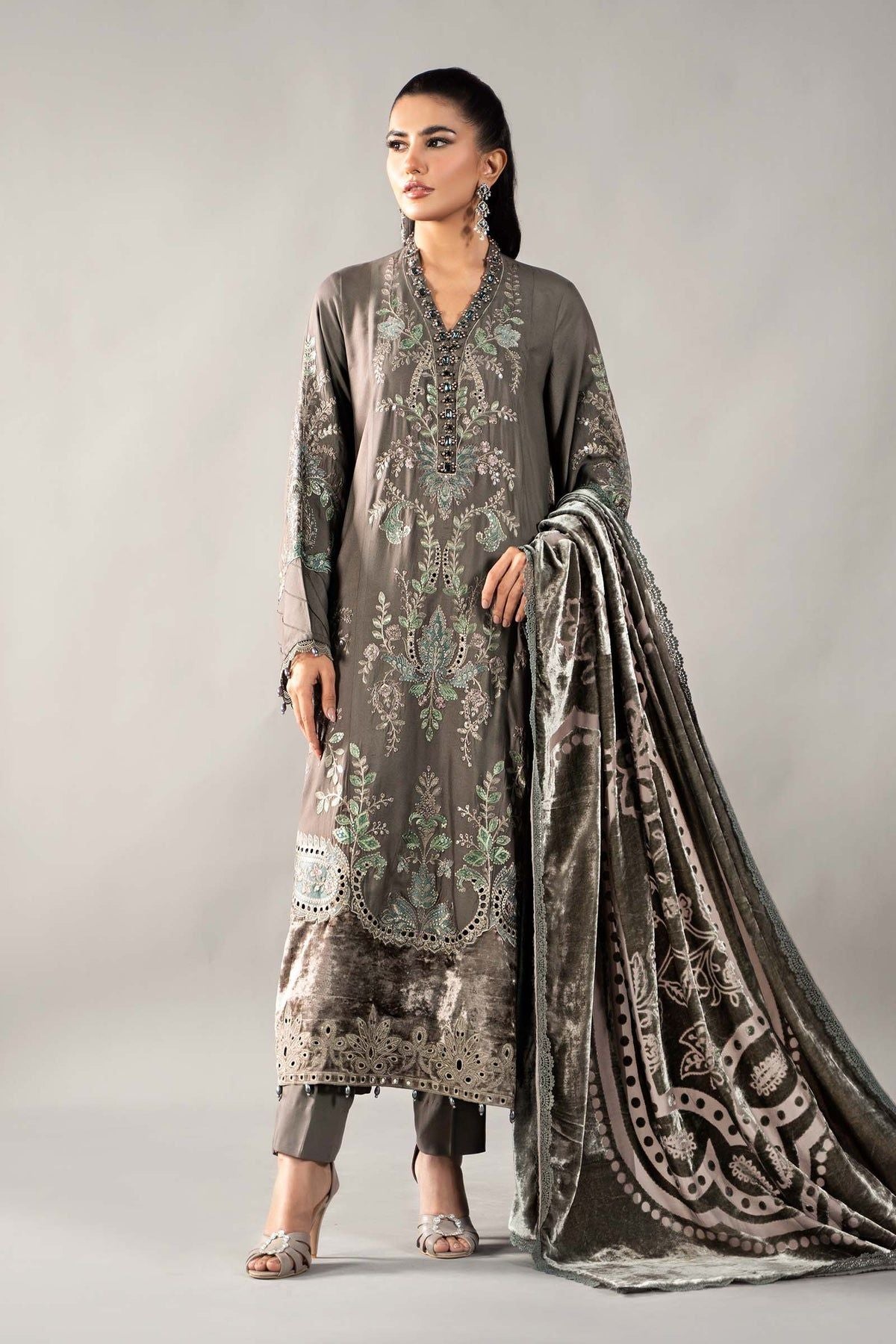 Design 09 - Maria B Winter Luxe Stitched – Janan