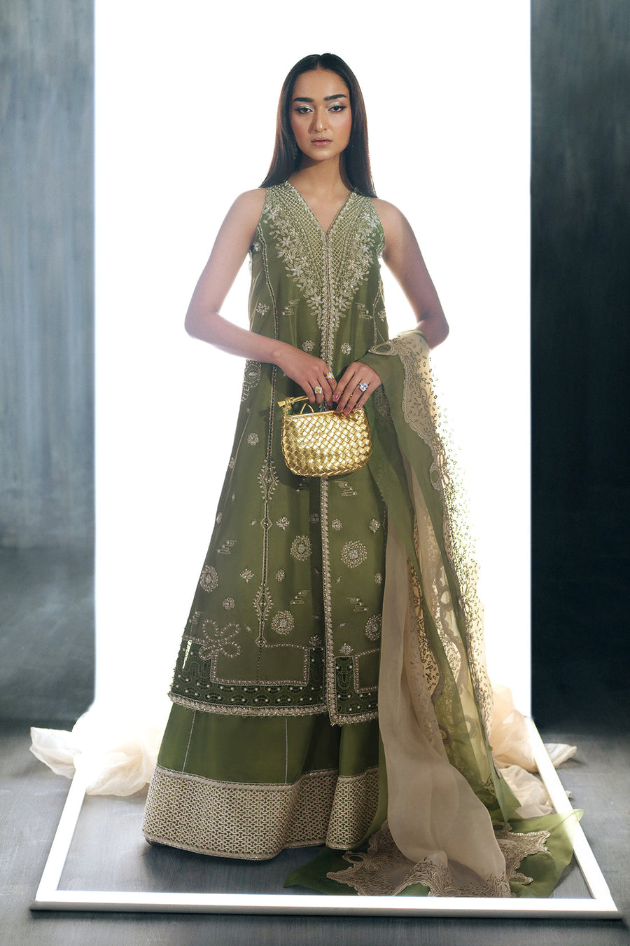 Formal Stitched – Janan