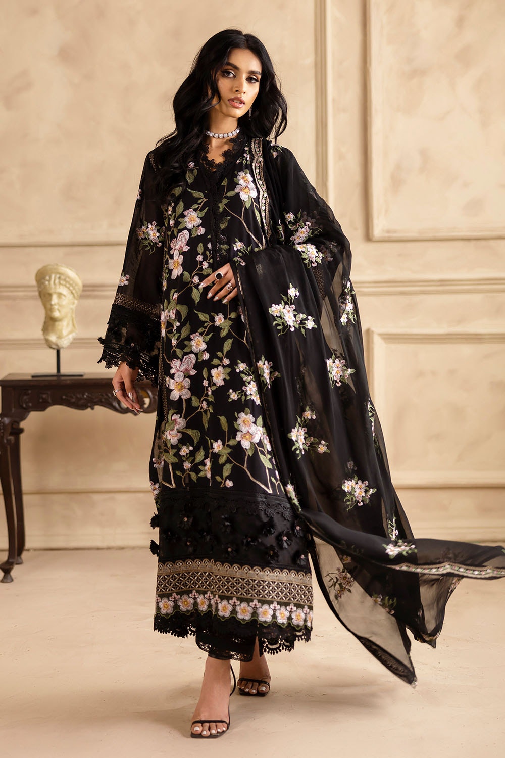 Embroidered Swiss Voile Black Stitched Suit - Gul Ahmed – Janan