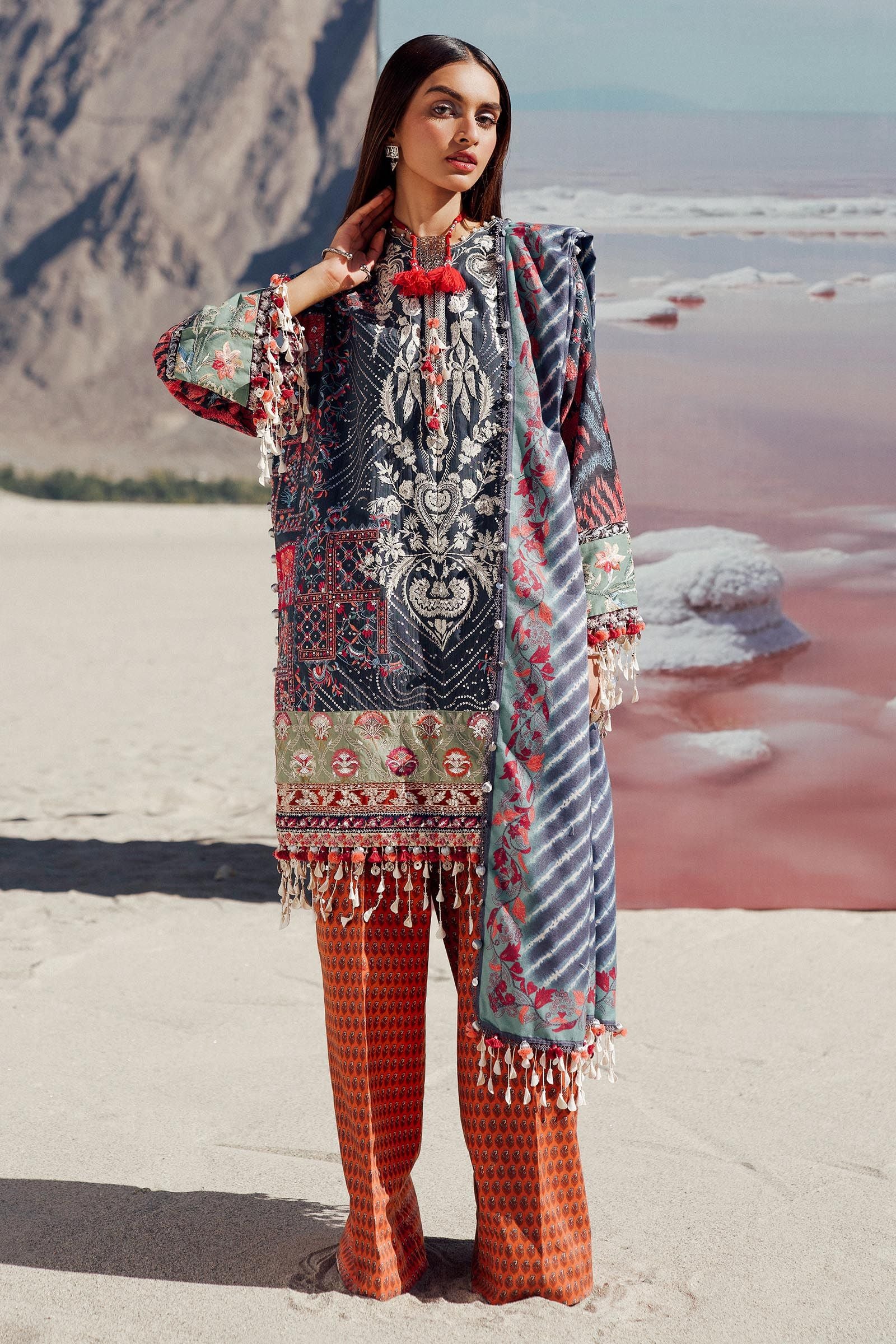 Design 7B - Sana Safinaz Winter Luxury Stitched Collection – Janan